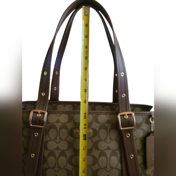 Coach | Bags | Coach Signature Ashton Logo Totebag Nwt Kahkisaddle ...